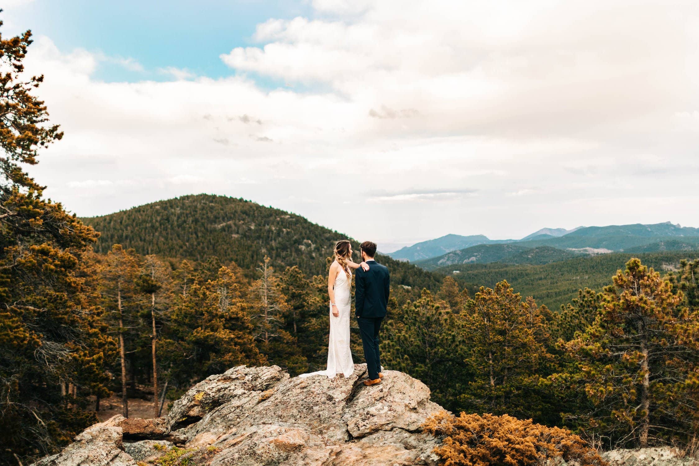 Elopement vs Wedding | The Biggest Differences, Explained
