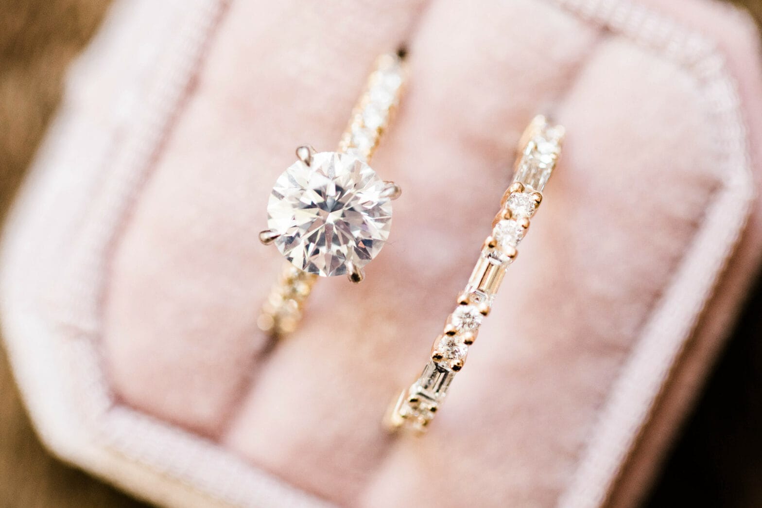 17 Most Unique Wedding Ring Box Designs for Your Engagement