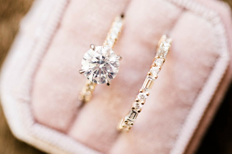 17 Most Unique Wedding Ring Box Designs for Your Engagement