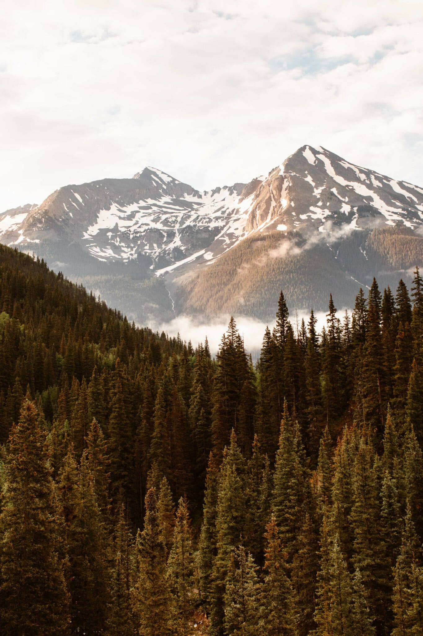 27 Pros and Cons of Living in Colorado: Should You Be Moving?